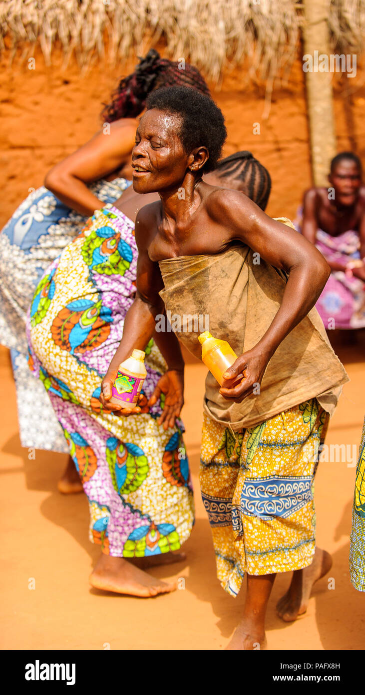 KARA, TOGO - MAR 11, 2012: Unidentified Togolese women in traditional ...