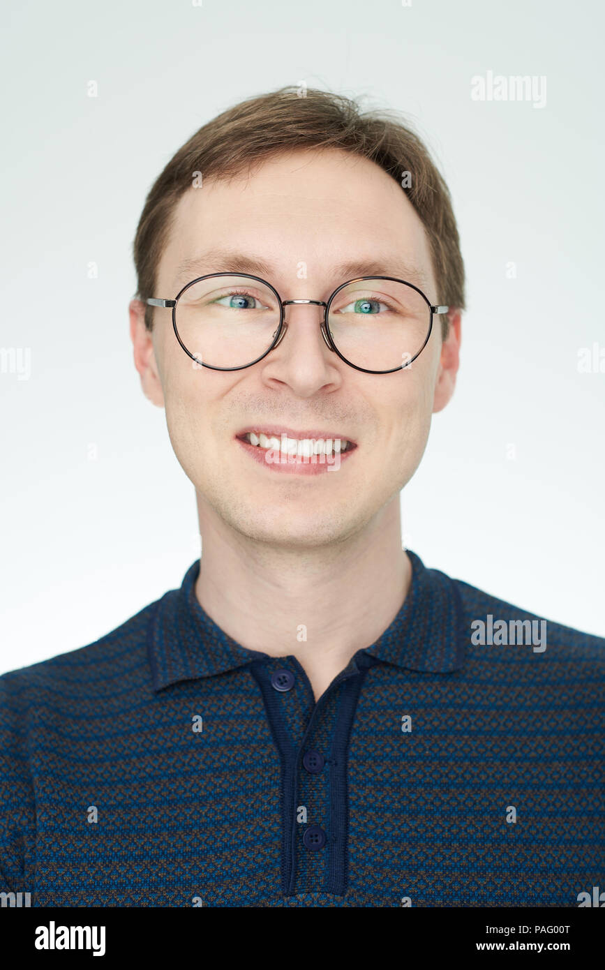 Male model with glasses hi-res stock photography and images - Alamy