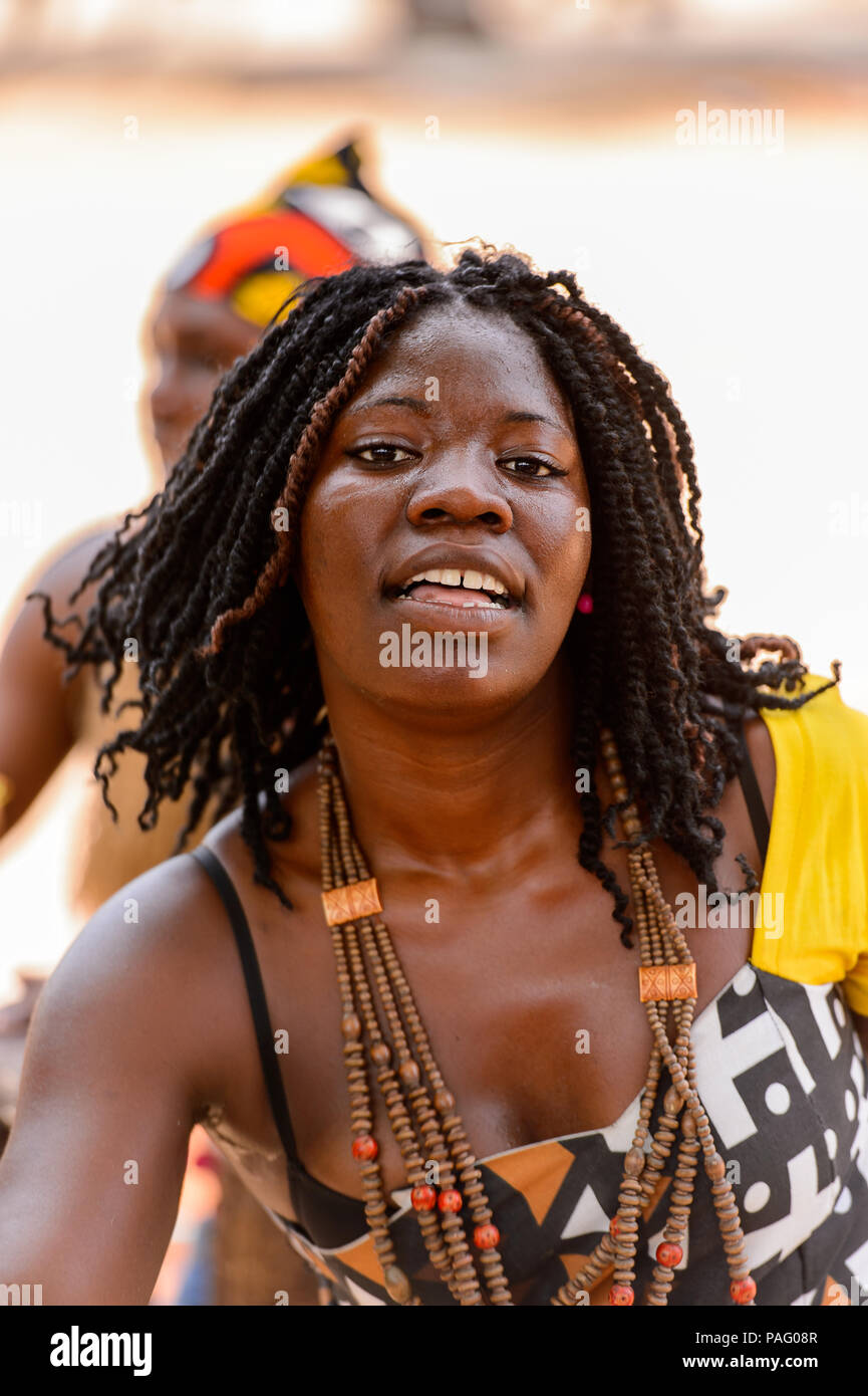 Africa angola luanda woman hi-res stock photography and images - Alamy