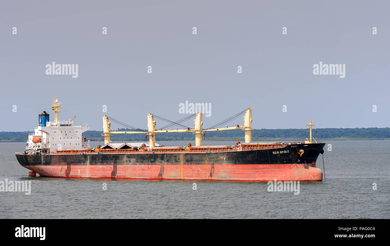 Libreville harbour hi-res stock photography and images - Alamy