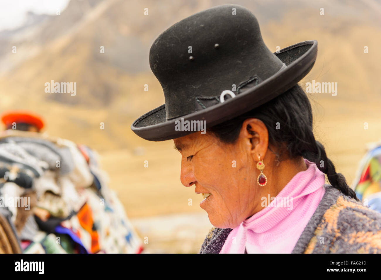 PERU - NOVEMBER 6, 2010: Unidentified Peruvian lady in the popular ...