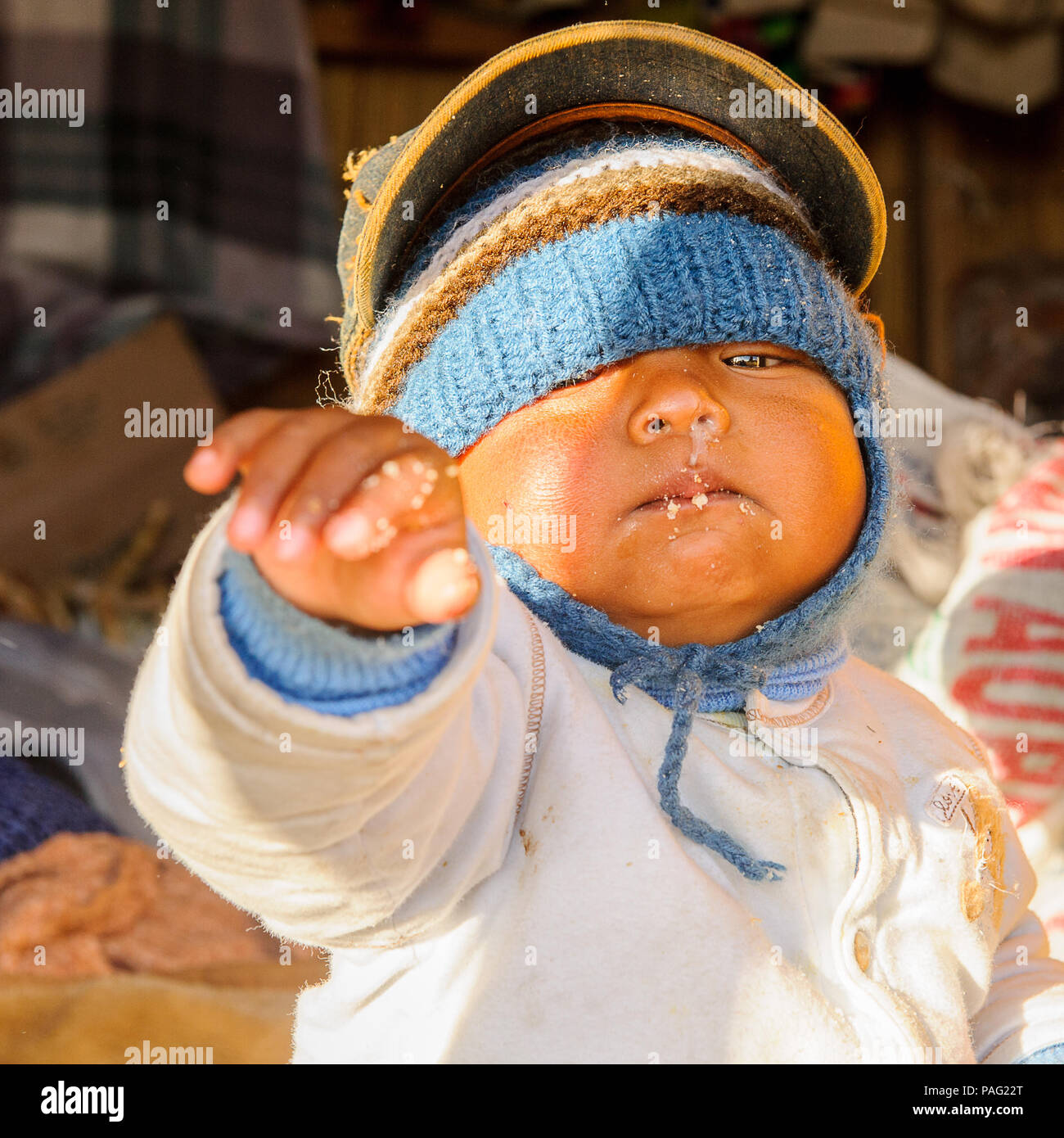 Quechua boy in traditional clothing hi-res stock photography and images ...