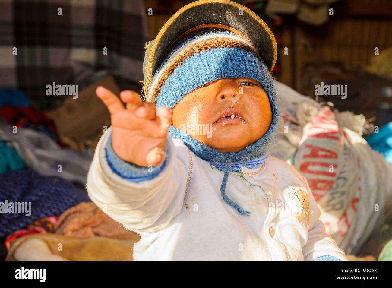 Quechua boy in traditional clothing hi-res stock photography and images ...