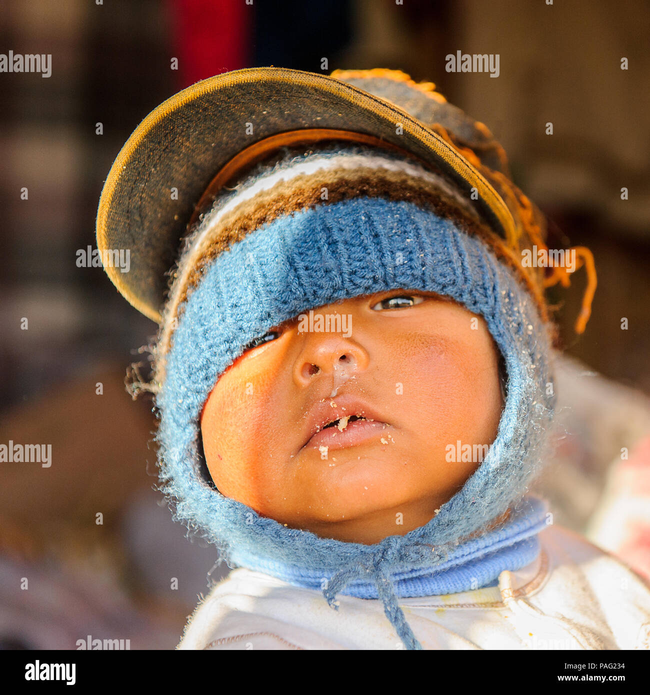 Quechua boy in traditional clothing hi-res stock photography and images ...