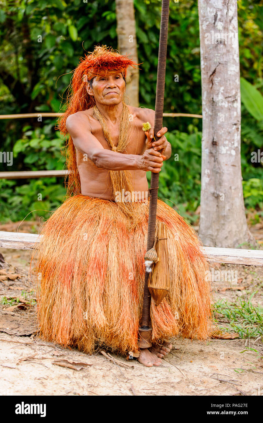 AMAZONIA, PERU - NOV 10, 2010: Unidentified Amazonian indigenous man ...