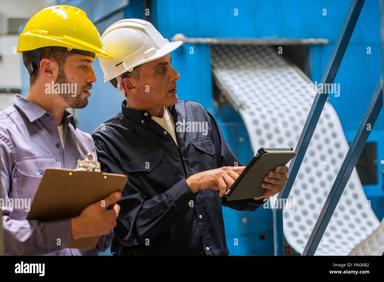 Two other engineers hi-res stock photography and images - Alamy