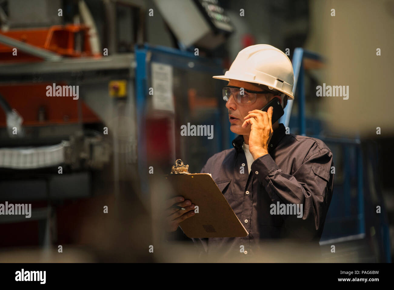 Smart factory wireless communication hi-res stock photography and ...