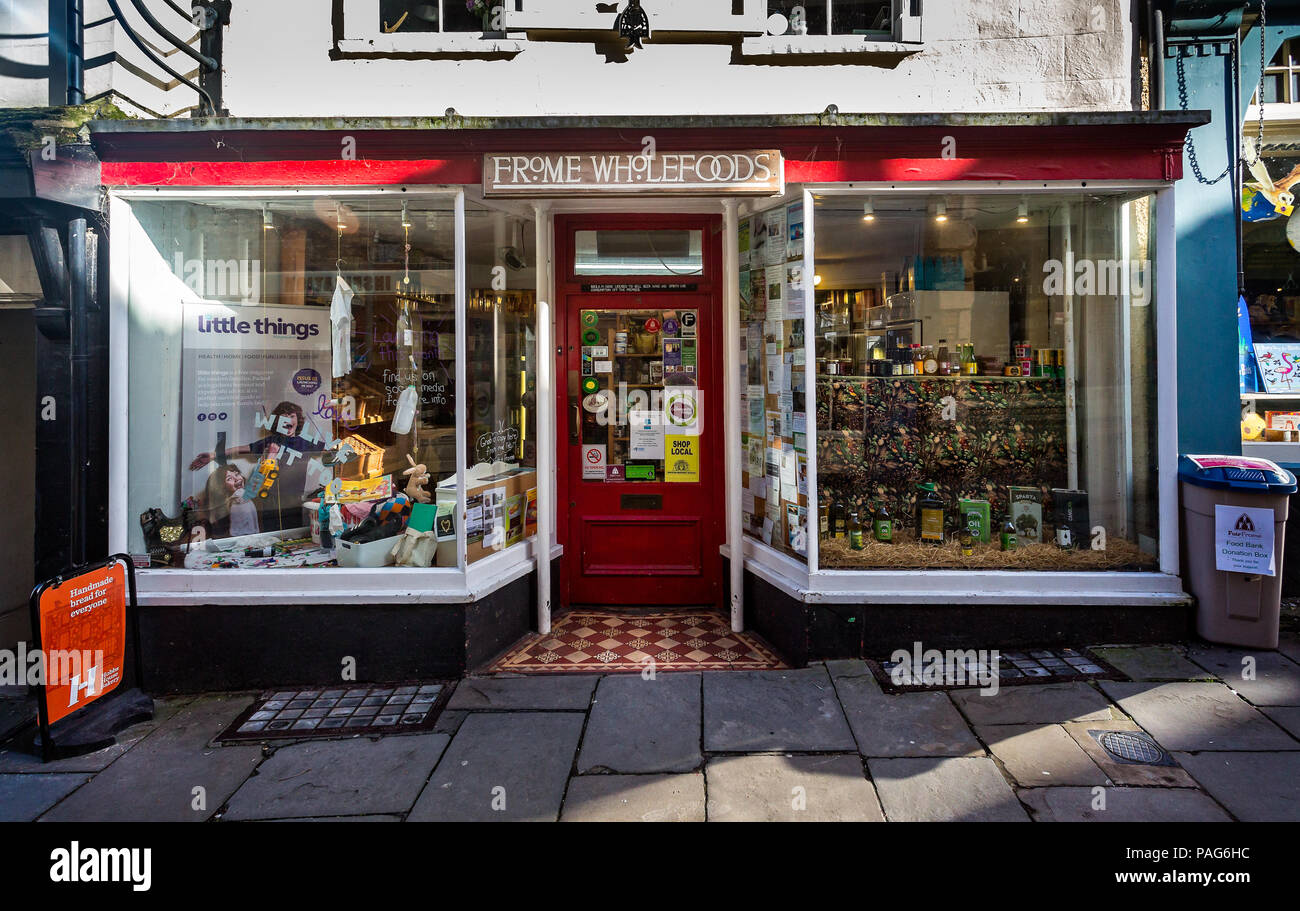 Cheap street frome hi-res stock photography and images - Alamy