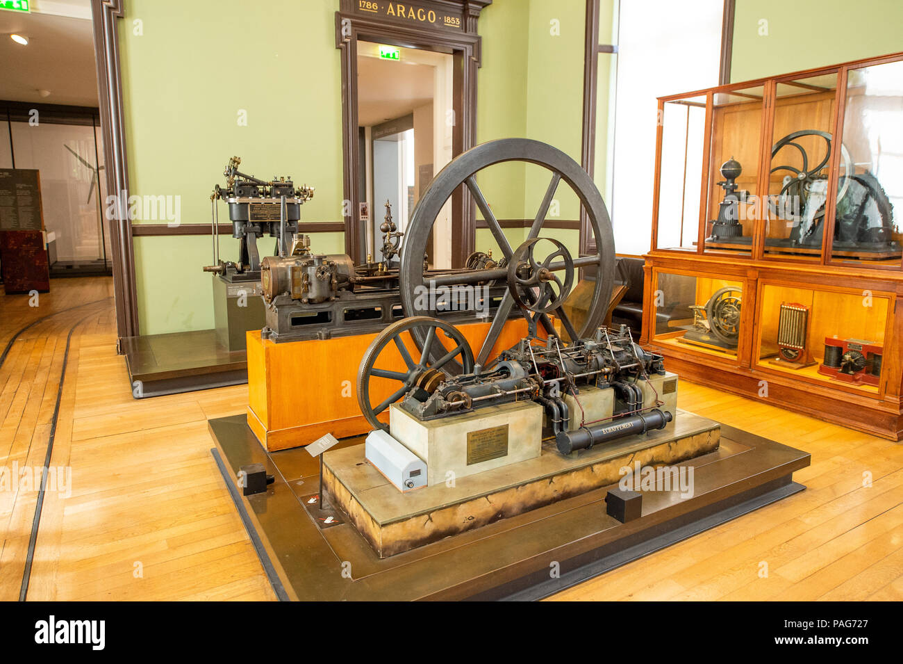 Gas driven push-pull engine for blast furnaces, 1904. The Lenoir engine ...