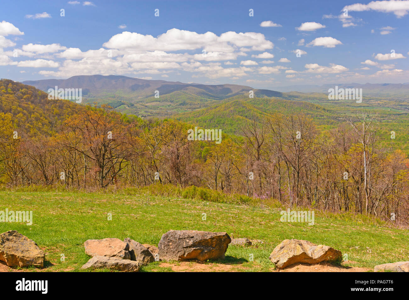 Shenandoah national park spring hi-res stock photography and images - Alamy