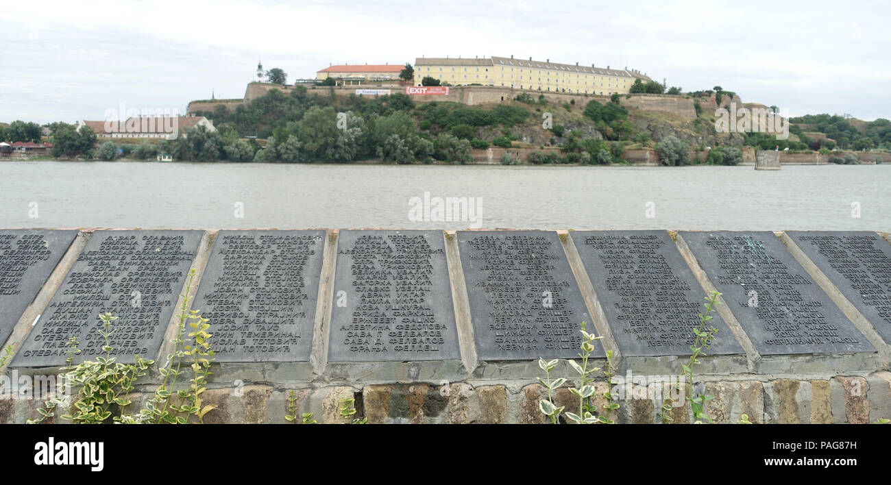 Jewish family ww2 hi-res stock photography and images - Alamy