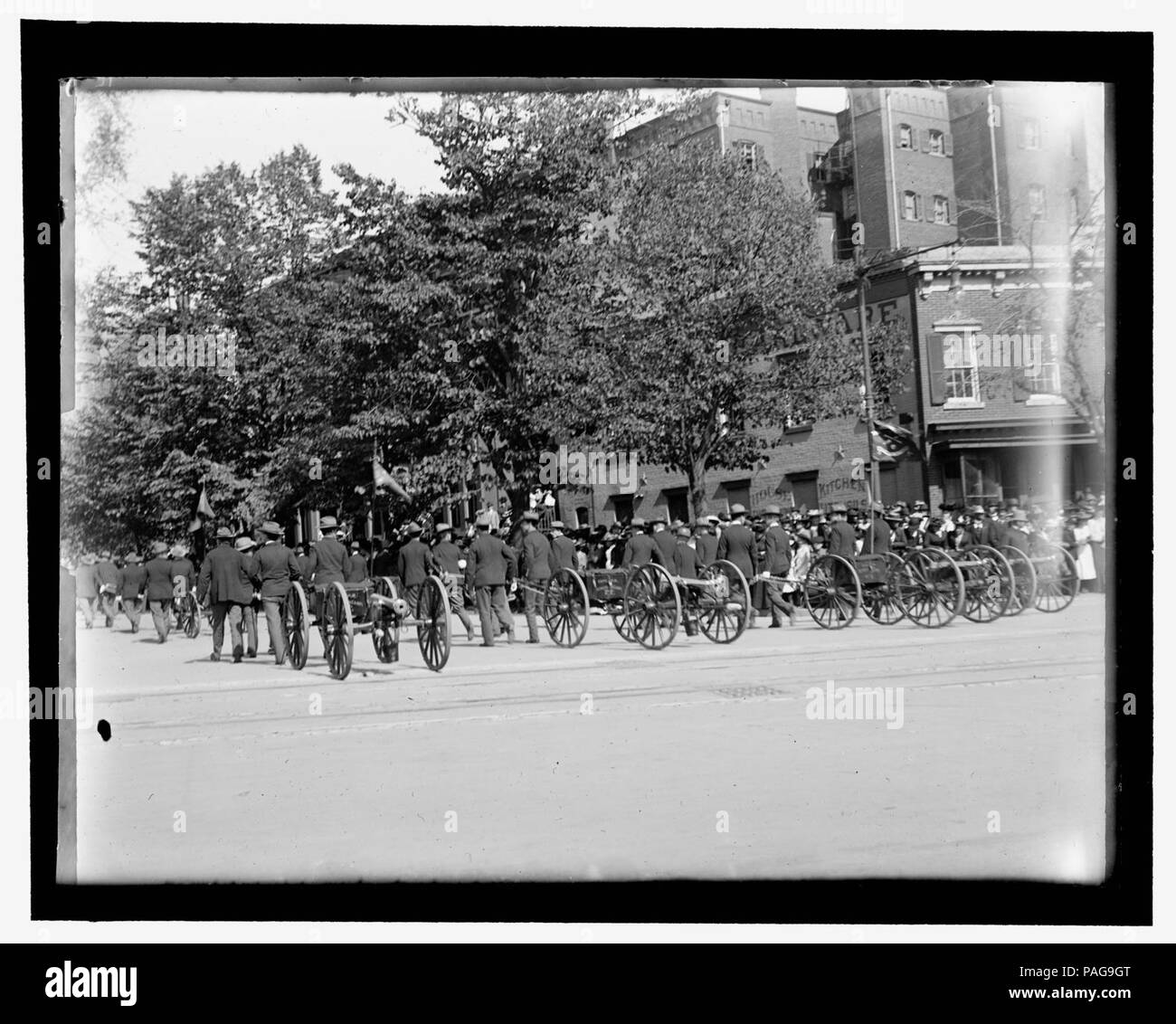 A post of mountain howitzers that saw war service Stock Photo - Alamy