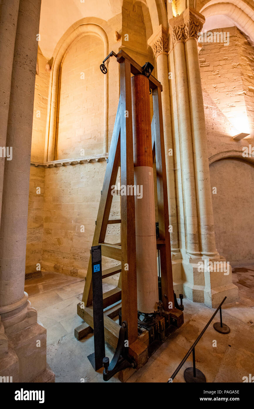 Apparatus designed by General Morin for the experimental demonstation ...