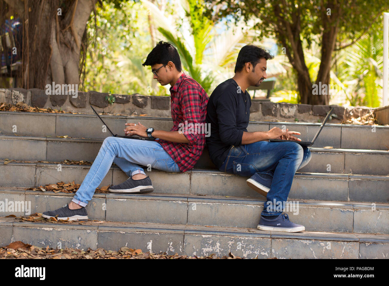 Lean back laptop hi-res stock photography and images - Alamy