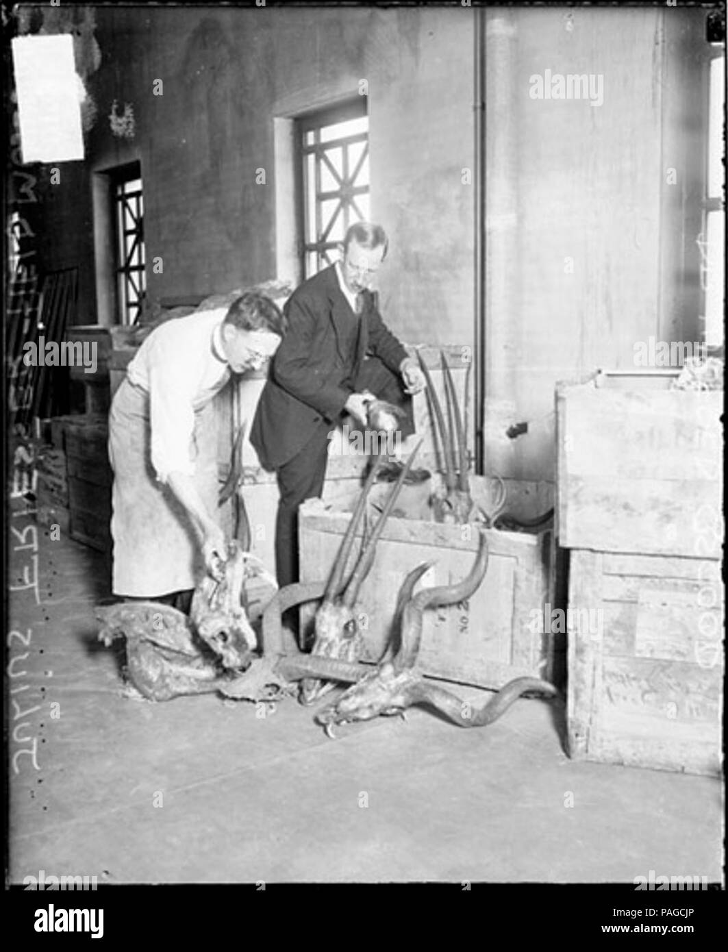 Full room Black and White Stock Photos & Images - Alamy