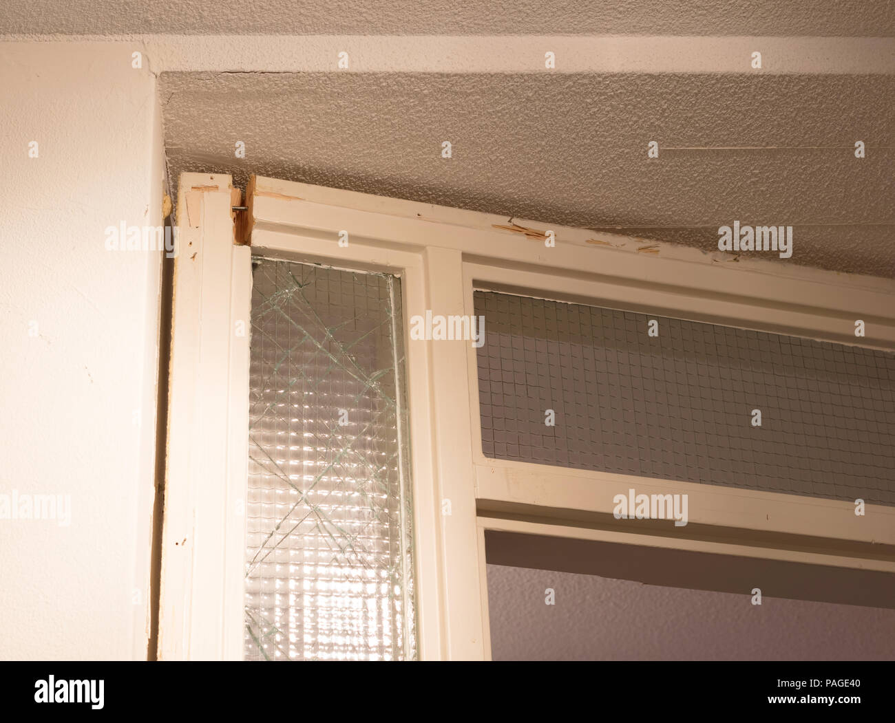 Broken safety glass, very hard to break - Removing the frame Stock ...