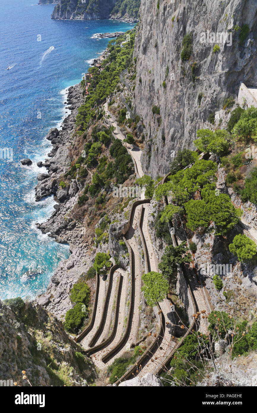Krupp street in Capri, Italy Stock Photo - Alamy