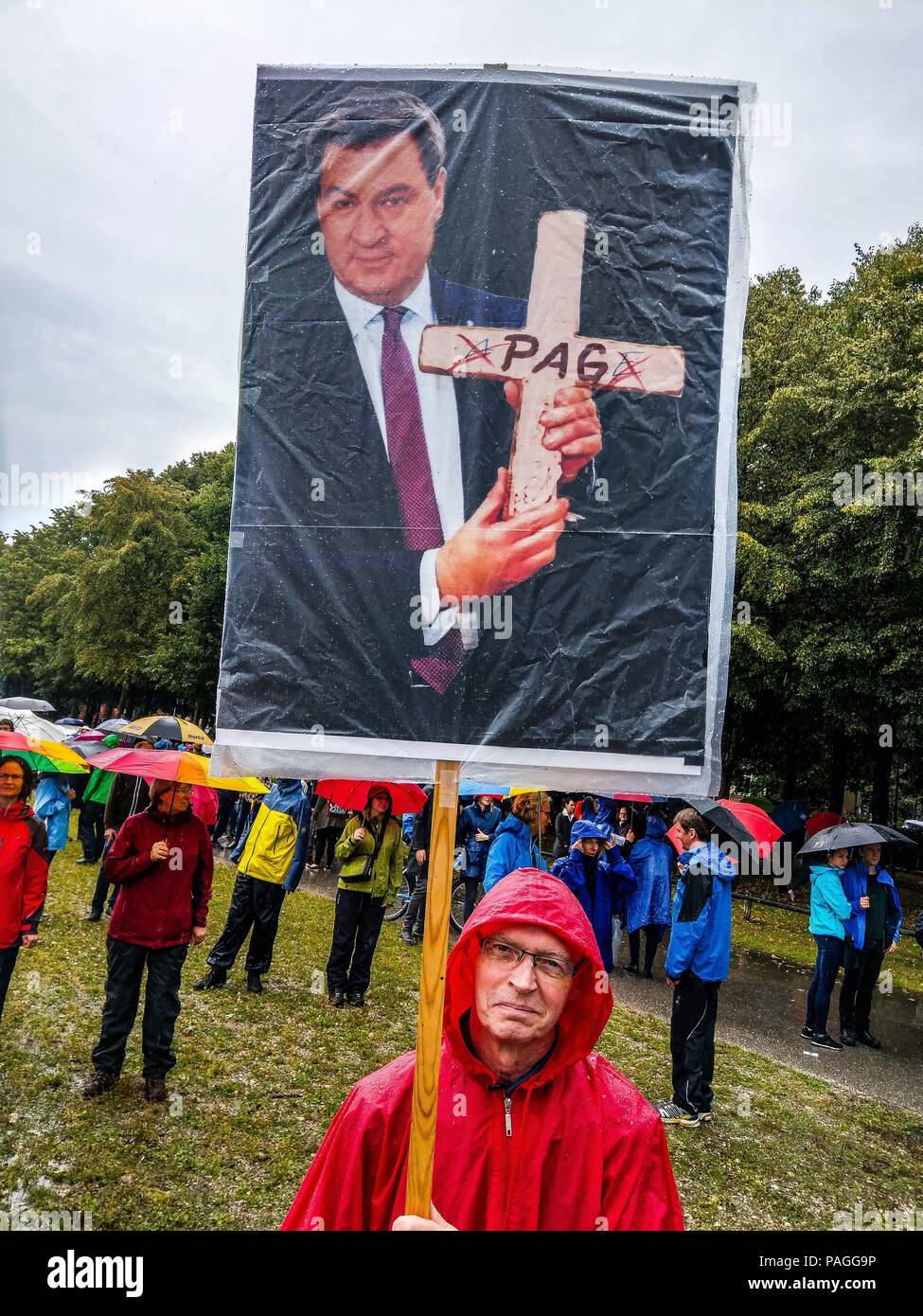 Markus söder cross hi-res stock photography and images - Alamy