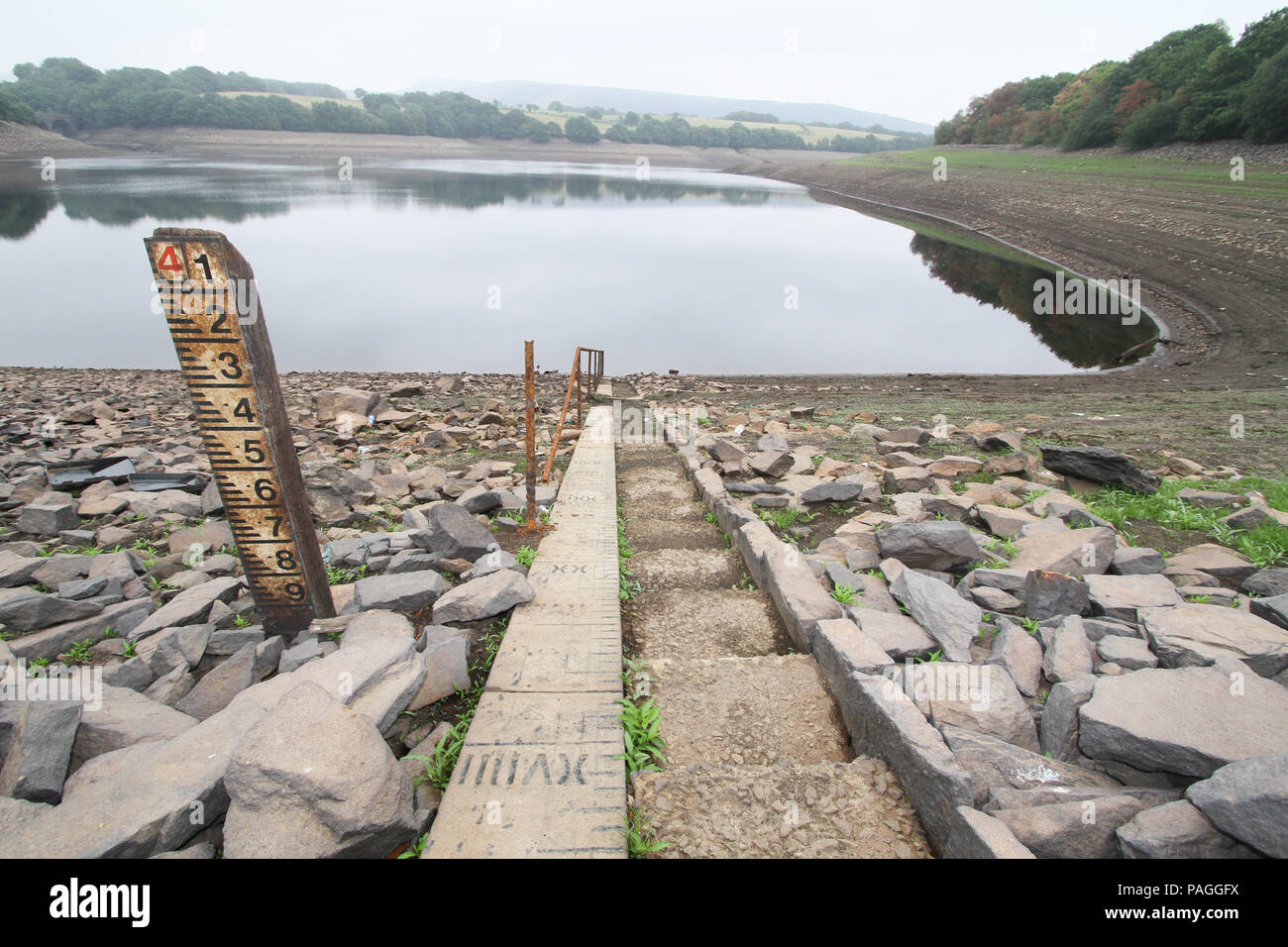 Yarrow reservoir in lancashire hi-res stock photography and images - Alamy