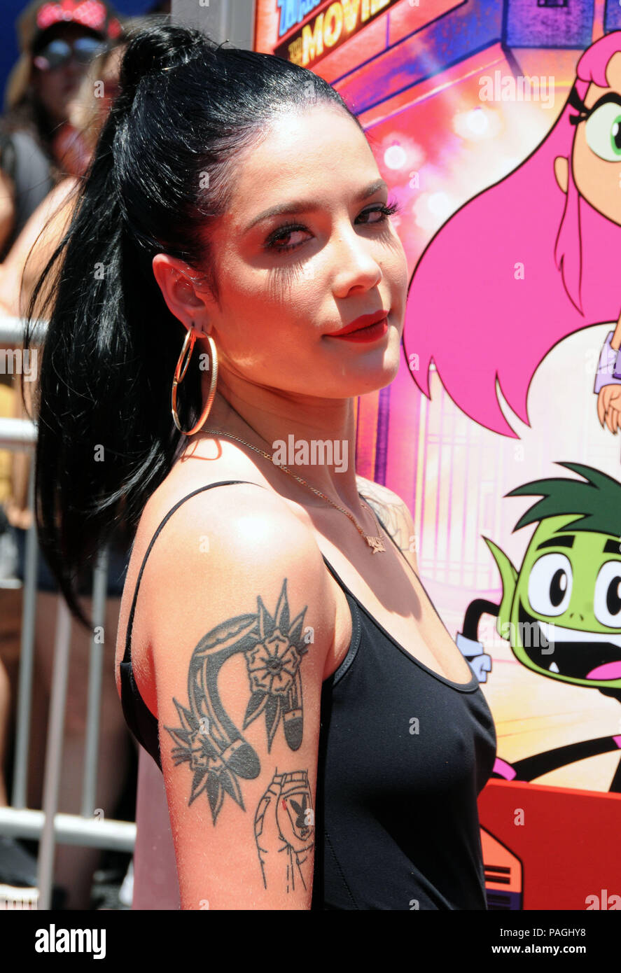 HOLLYWOOD, CA - JULY 22: Singer Halsey attends Warner Bros. Pictures ...