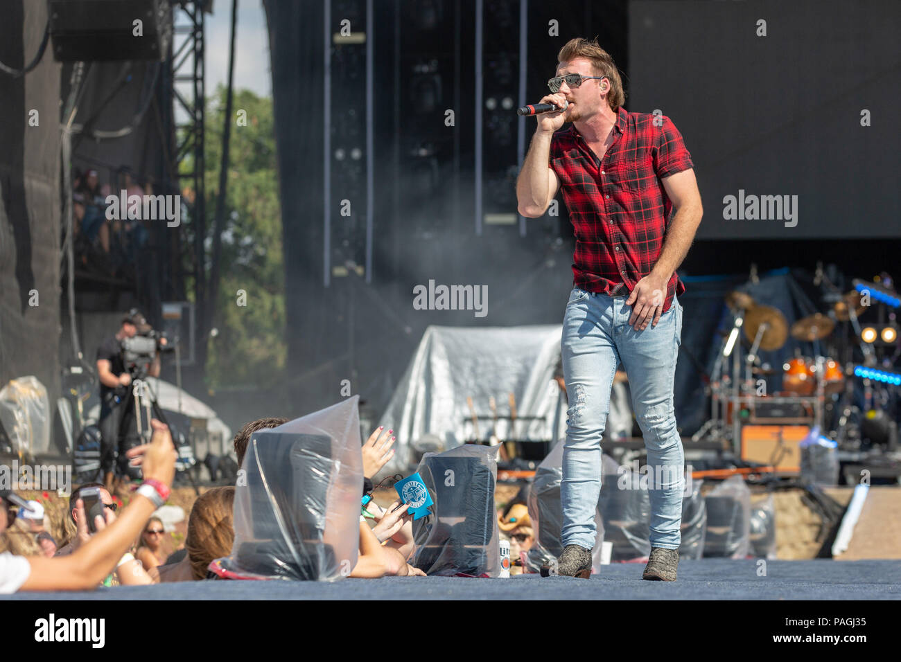 Morgan wallen stage hi-res stock photography and images - Alamy
