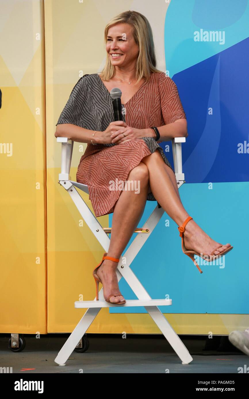 Chelsea Handler Legs