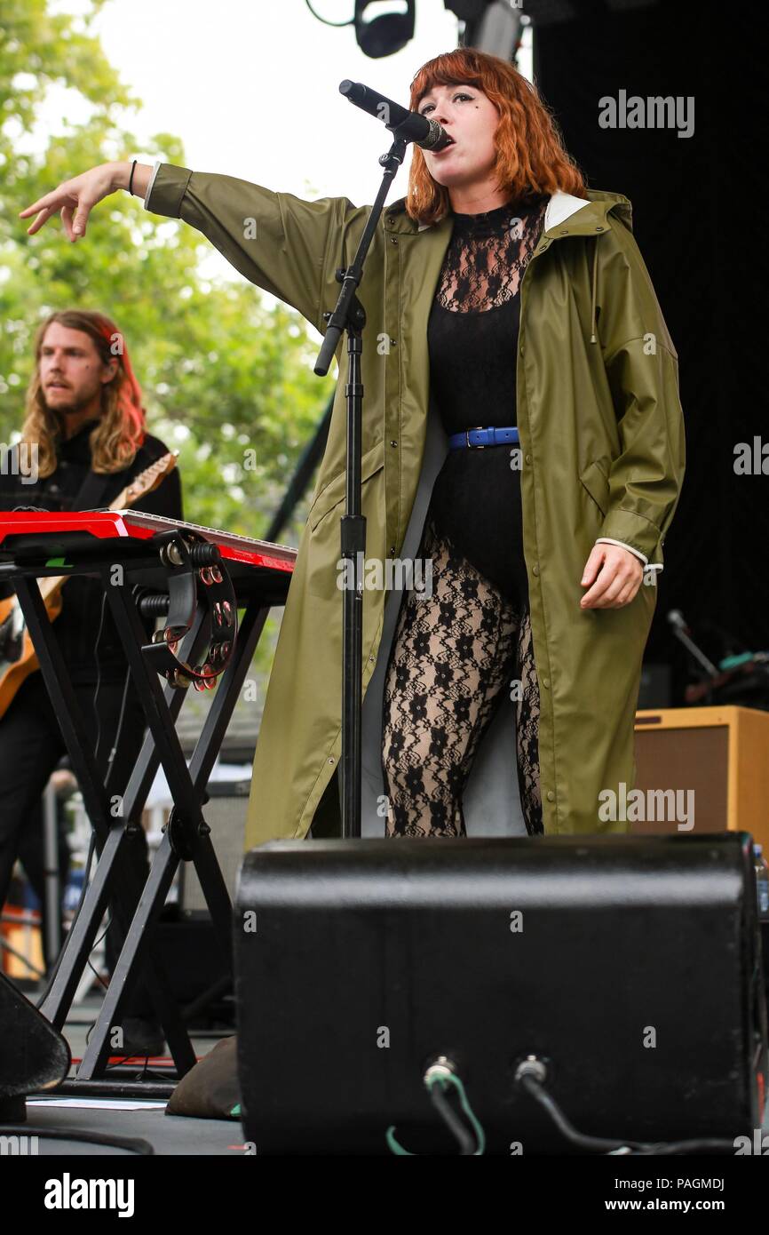 Hannah hooper hi-res stock photography and images - Alamy