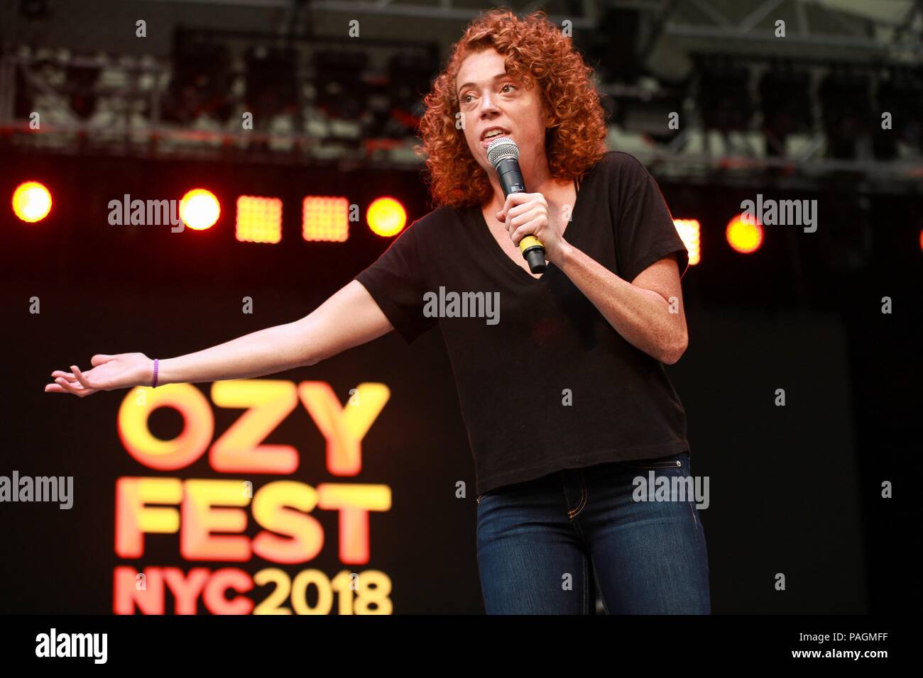 Michelle wolf hi-res stock photography and images - Alamy