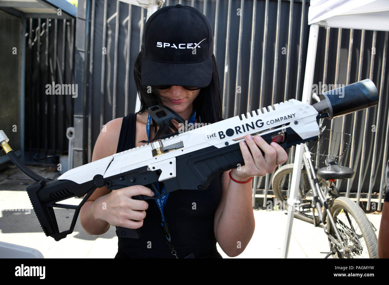 Warr hyperloop hi-res stock photography and images - Alamy