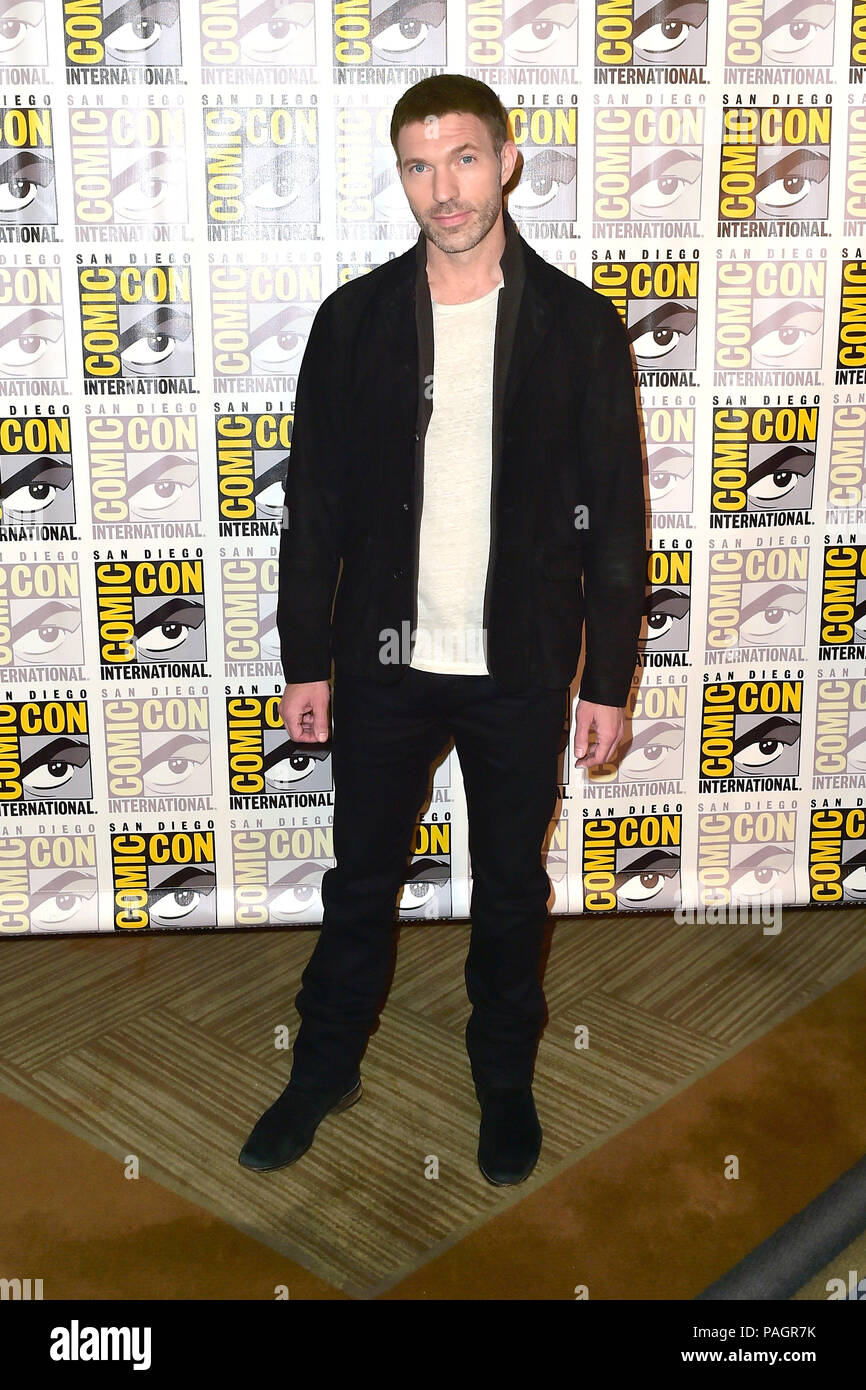 Travis knight hi-res stock photography and images - Alamy