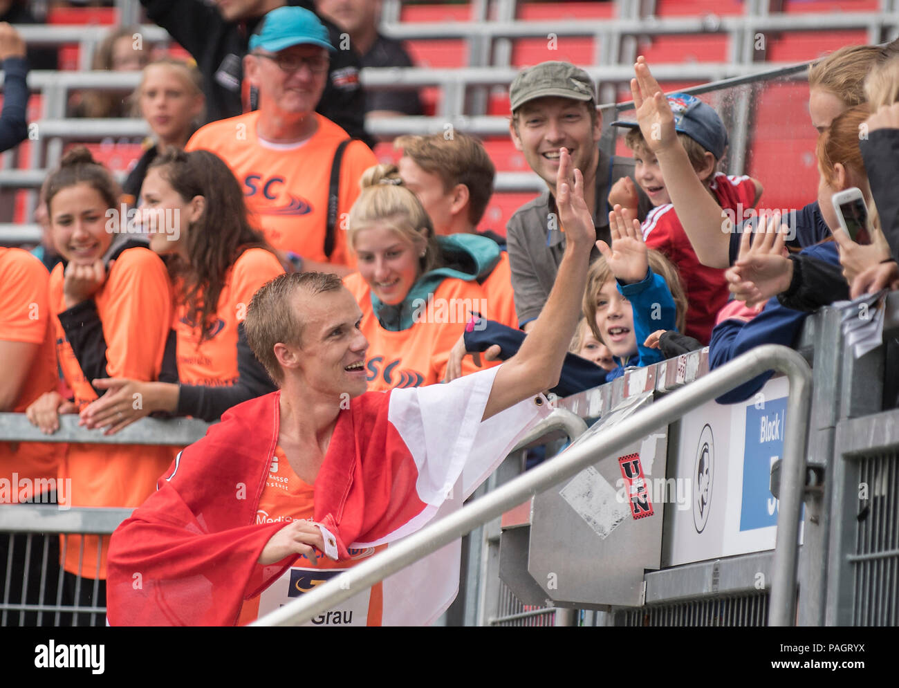 Place of gossip hi-res stock photography and images - Alamy