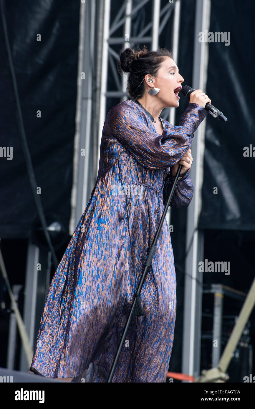 Jessica lois ware hi-res stock photography and images - Alamy