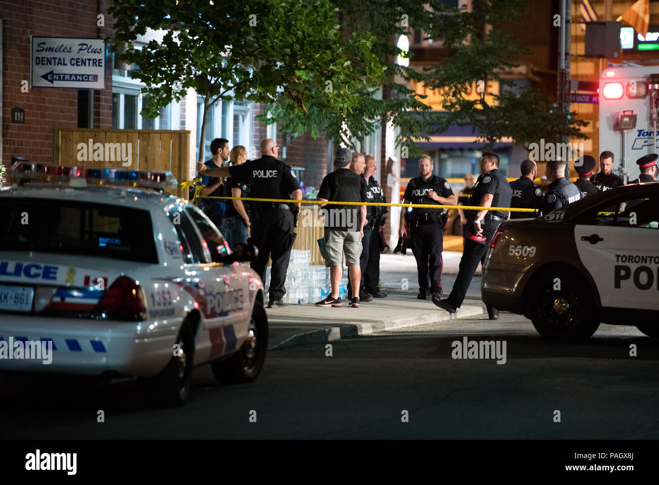 Toronto police scene hi-res stock photography and images - Alamy