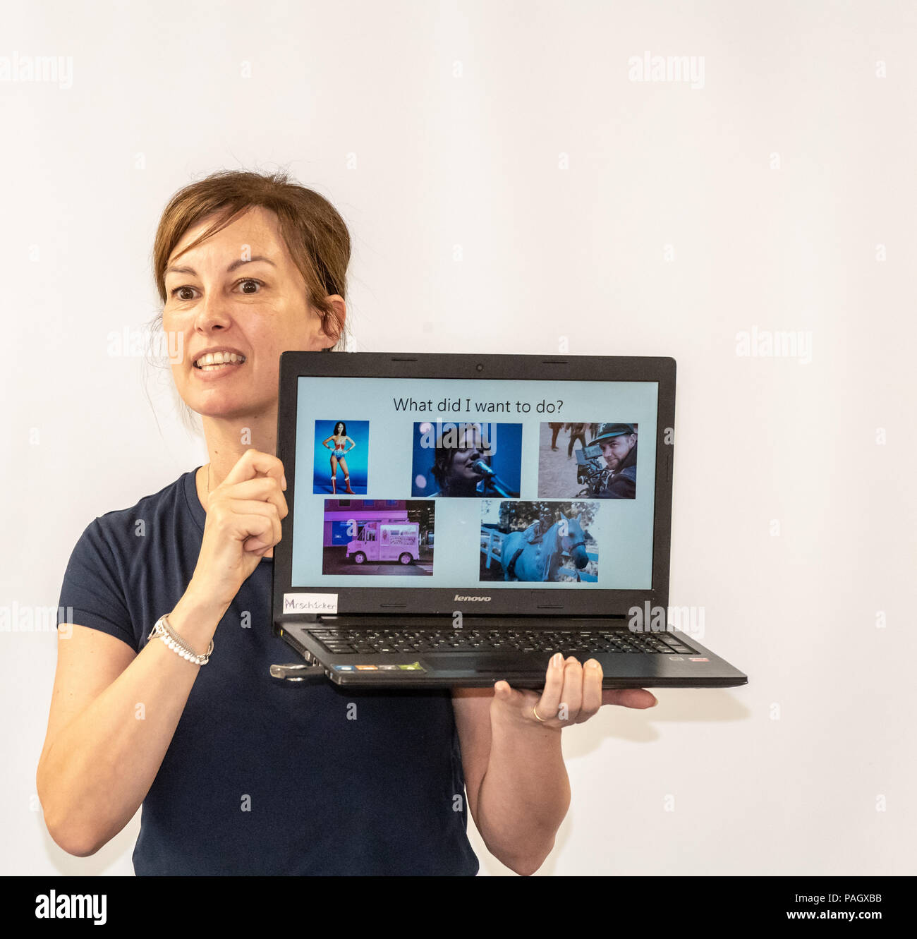 Lisa thompson author hi-res stock photography and images - Alamy