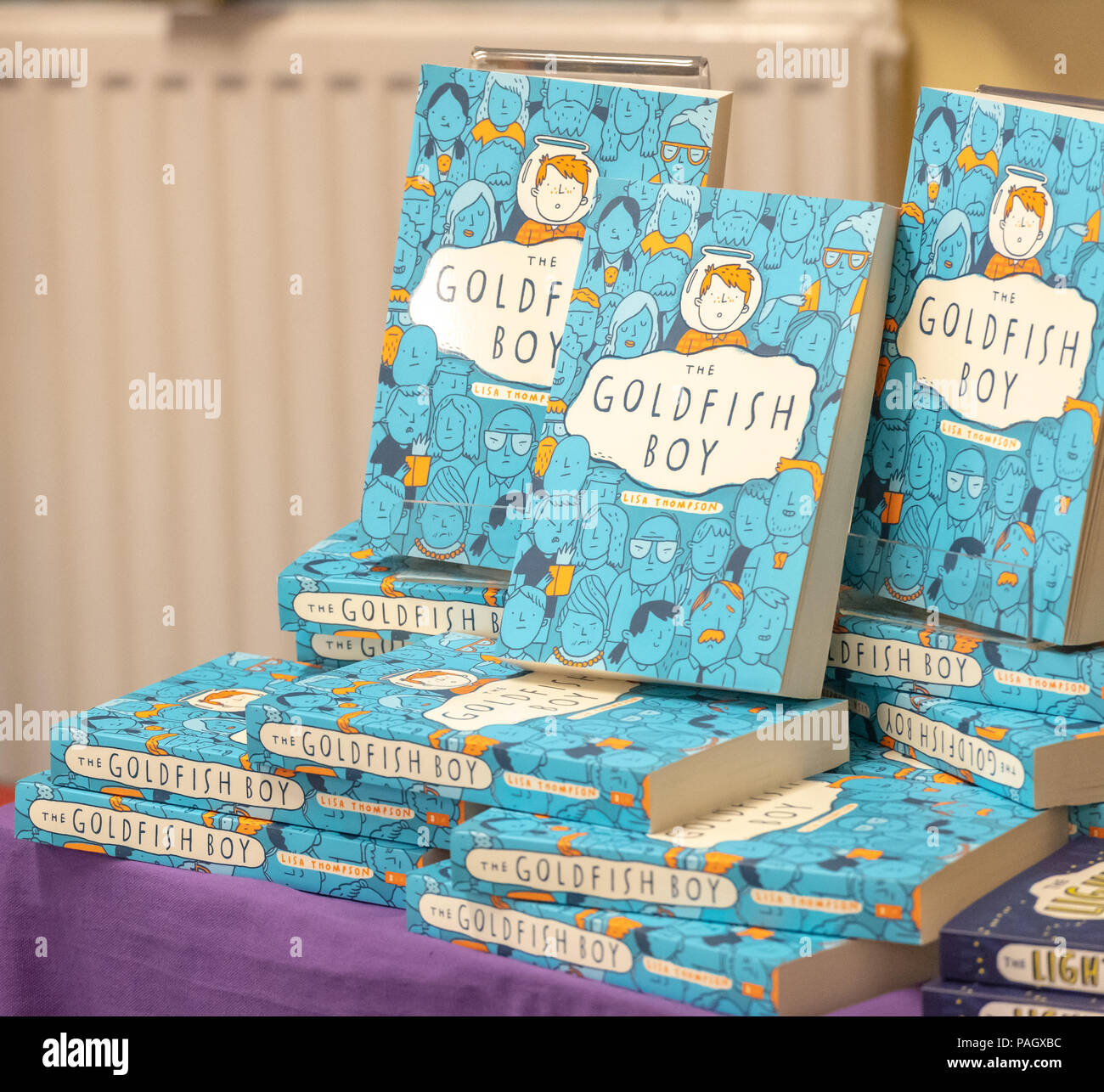 Lisa thompson author hi-res stock photography and images - Alamy