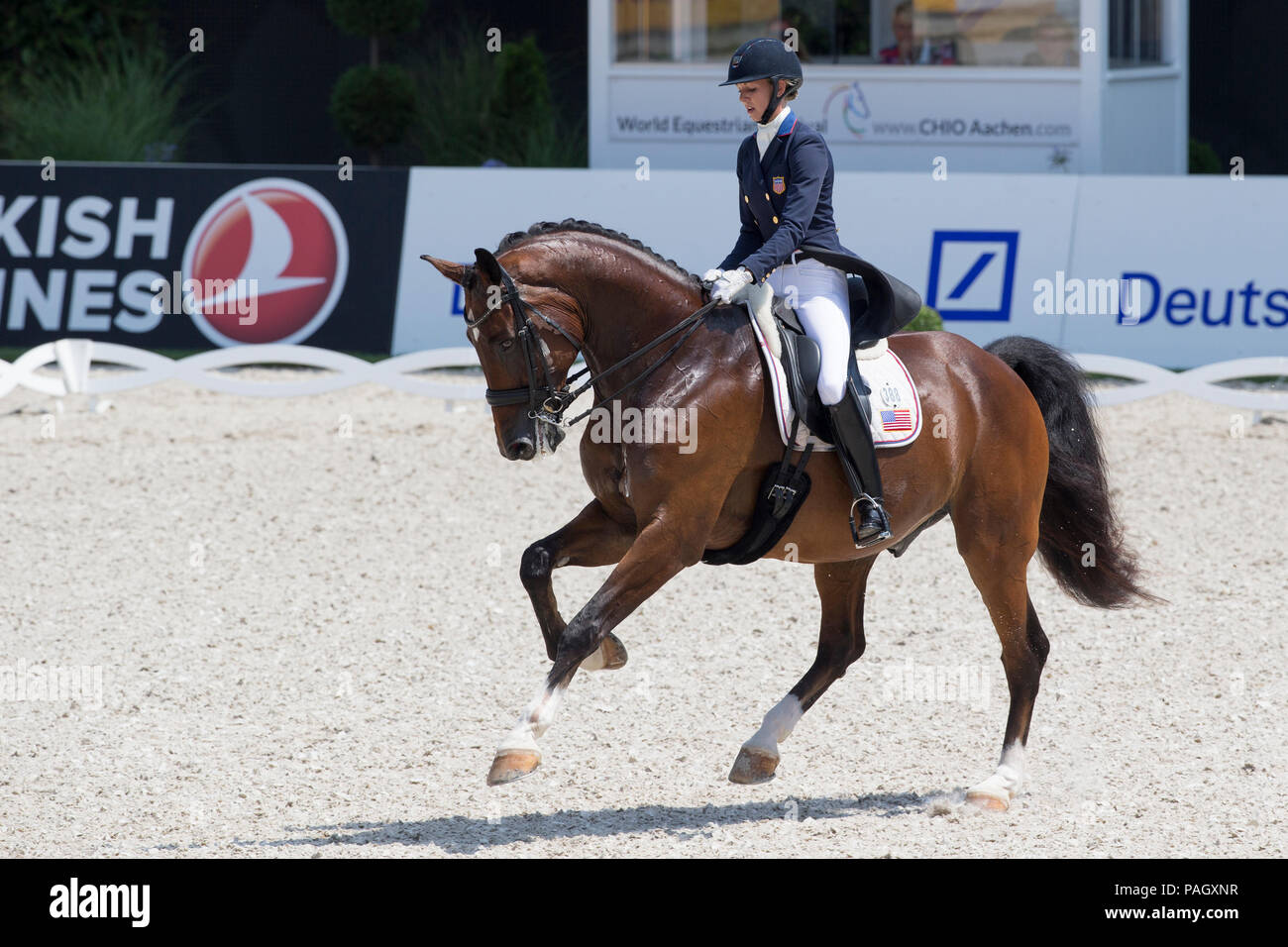Laura graves dressage hi-res stock photography and images - Alamy
