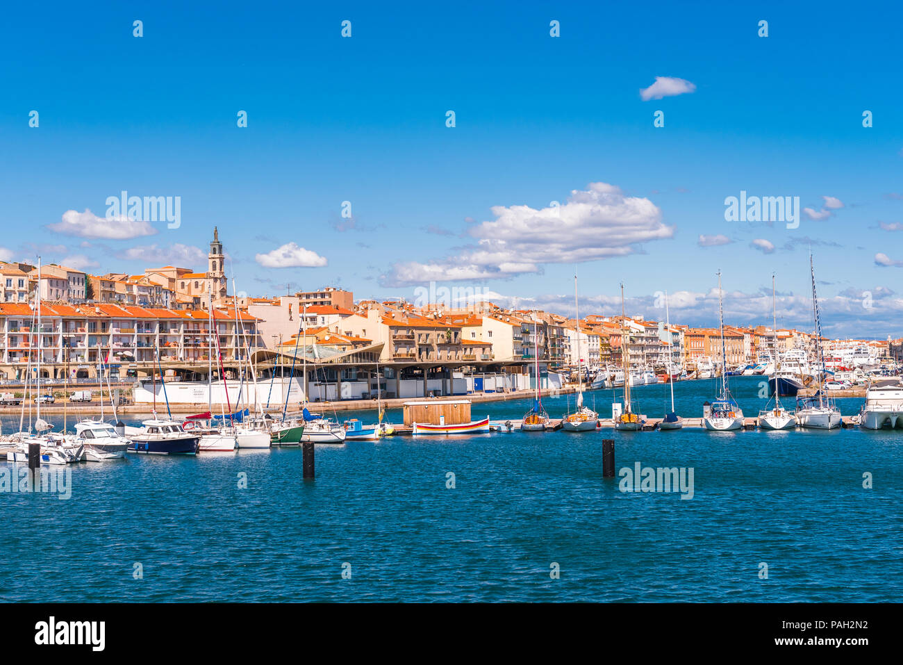 Bassin de yacht hi-res stock photography and images - Alamy