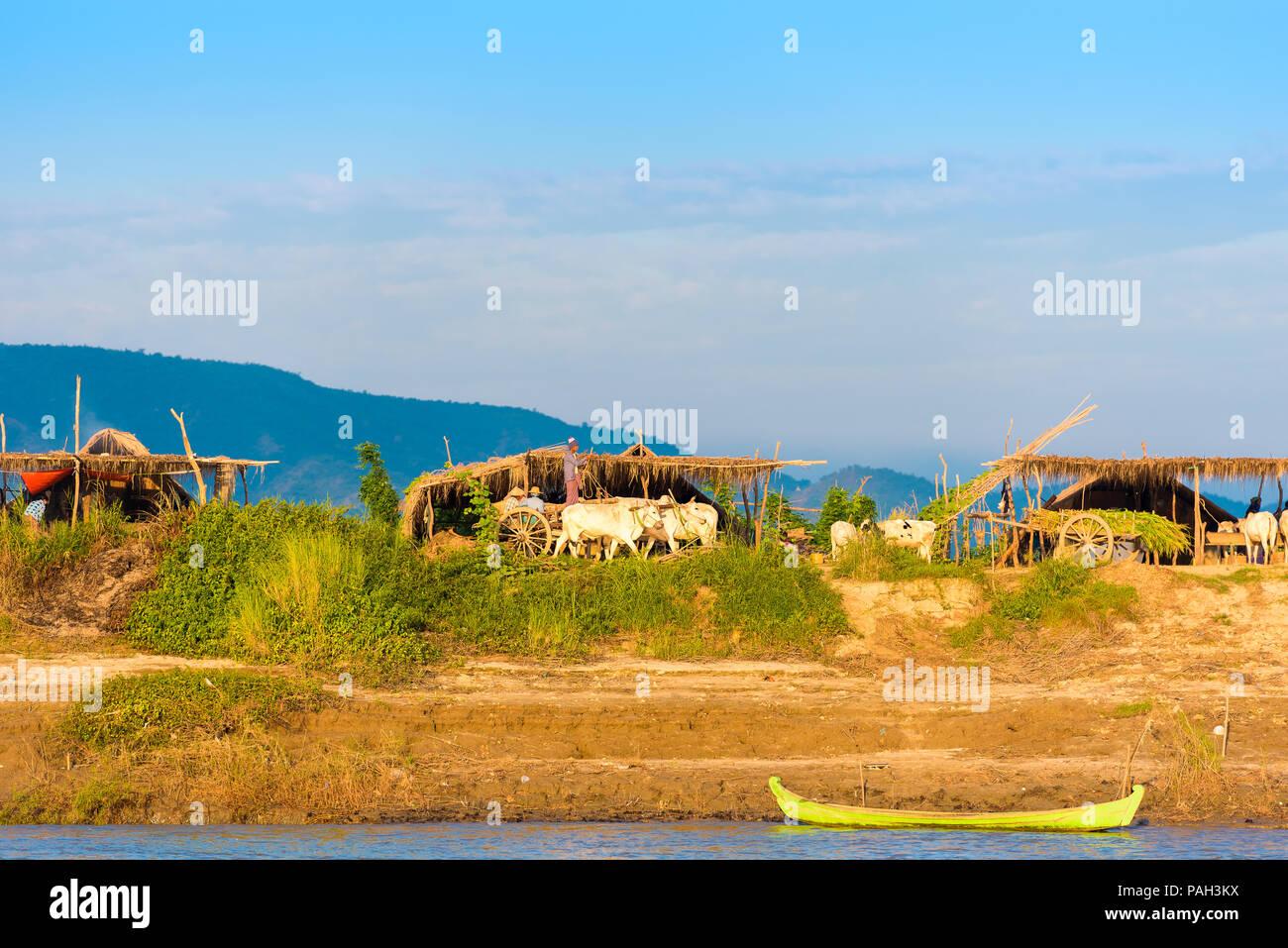 Burmese peasants hi-res stock photography and images - Alamy