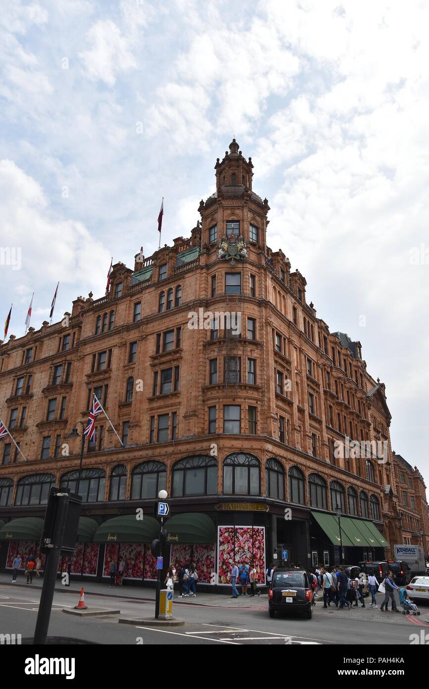 The historic Harrods Department Store in Kensington, Westminster ...