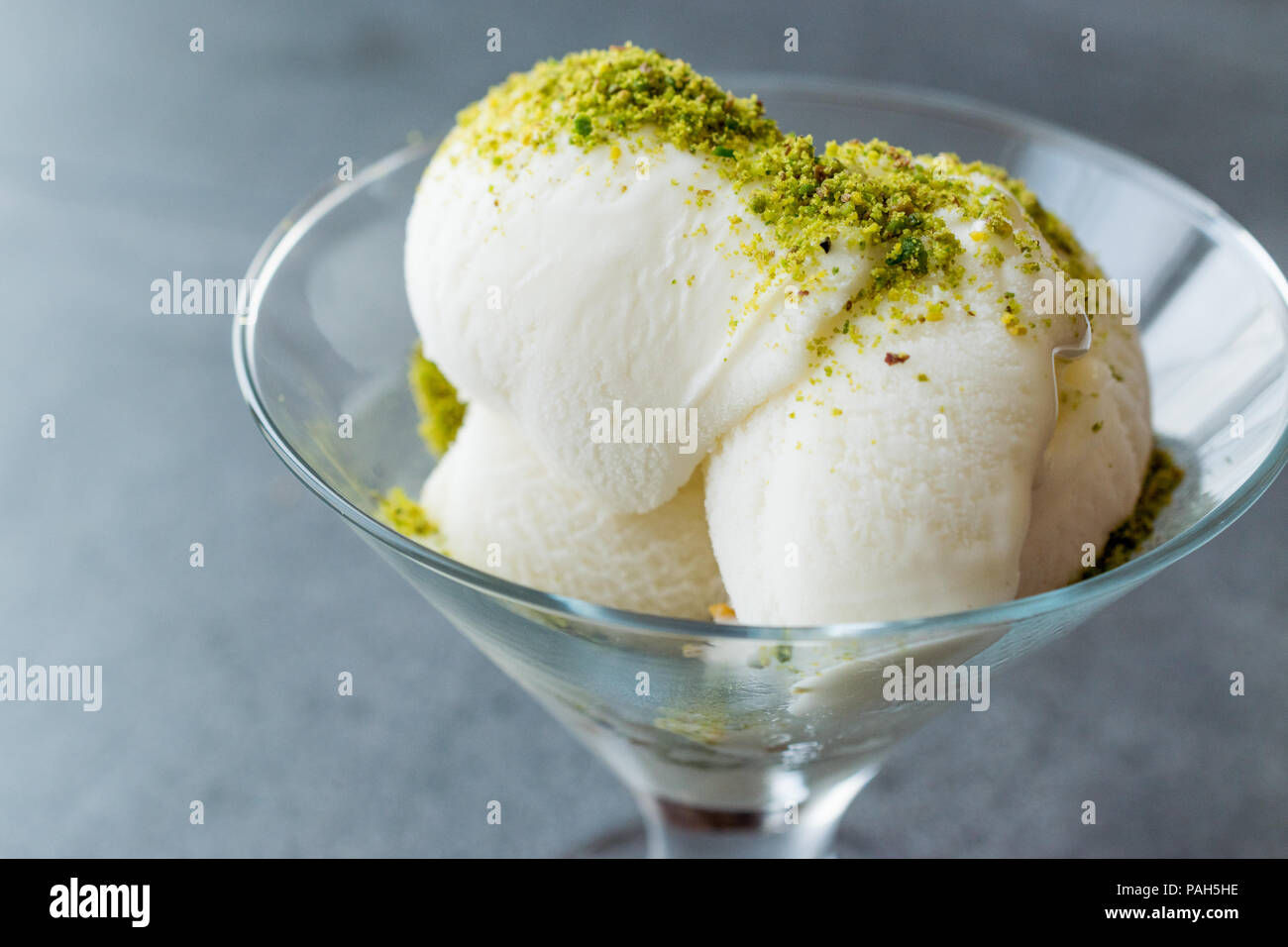 Elastic ice cream hi-res stock photography and images - Alamy