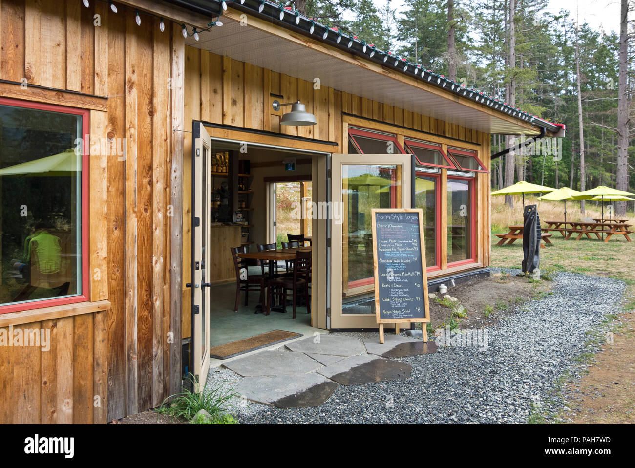 Salt spring wild cider hi-res stock photography and images - Alamy