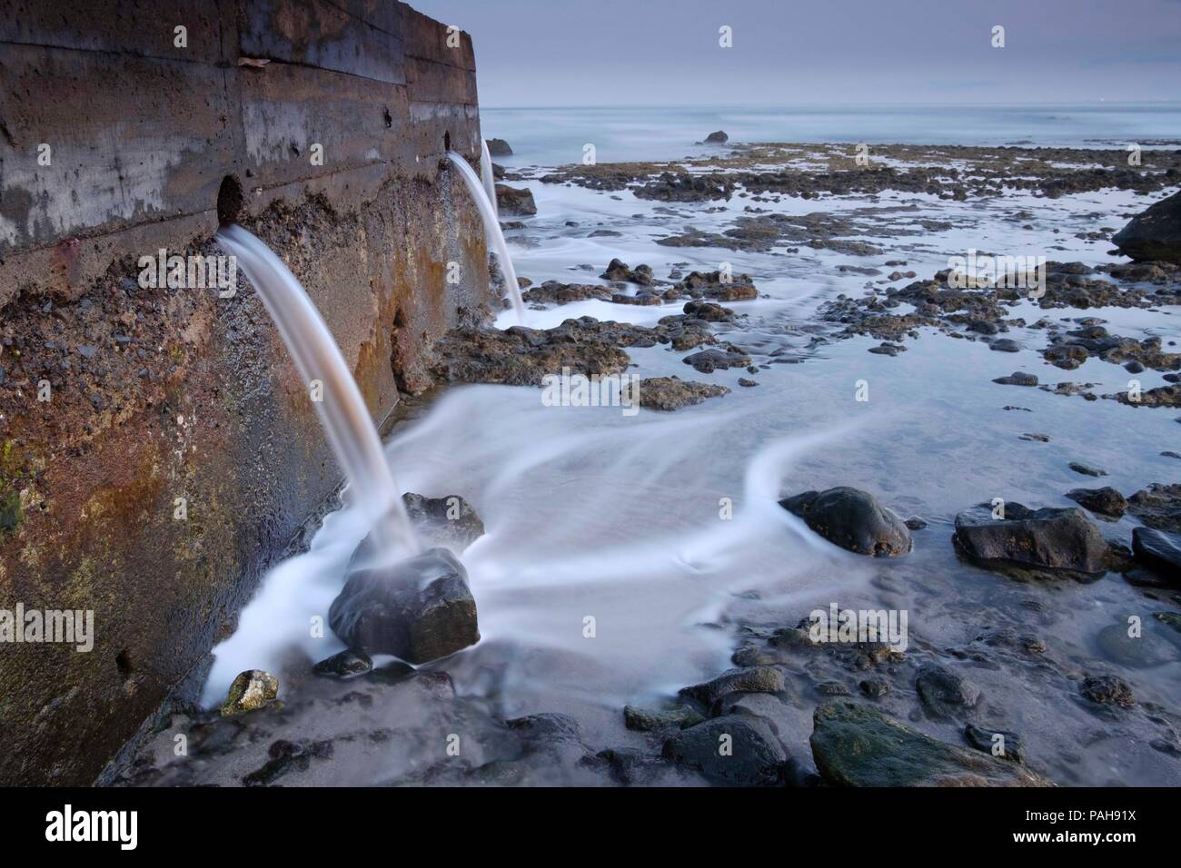 Outfall overflow hi-res stock photography and images - Alamy