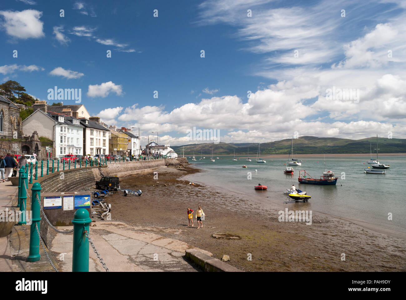 Aberdyfi village hi-res stock photography and images - Alamy