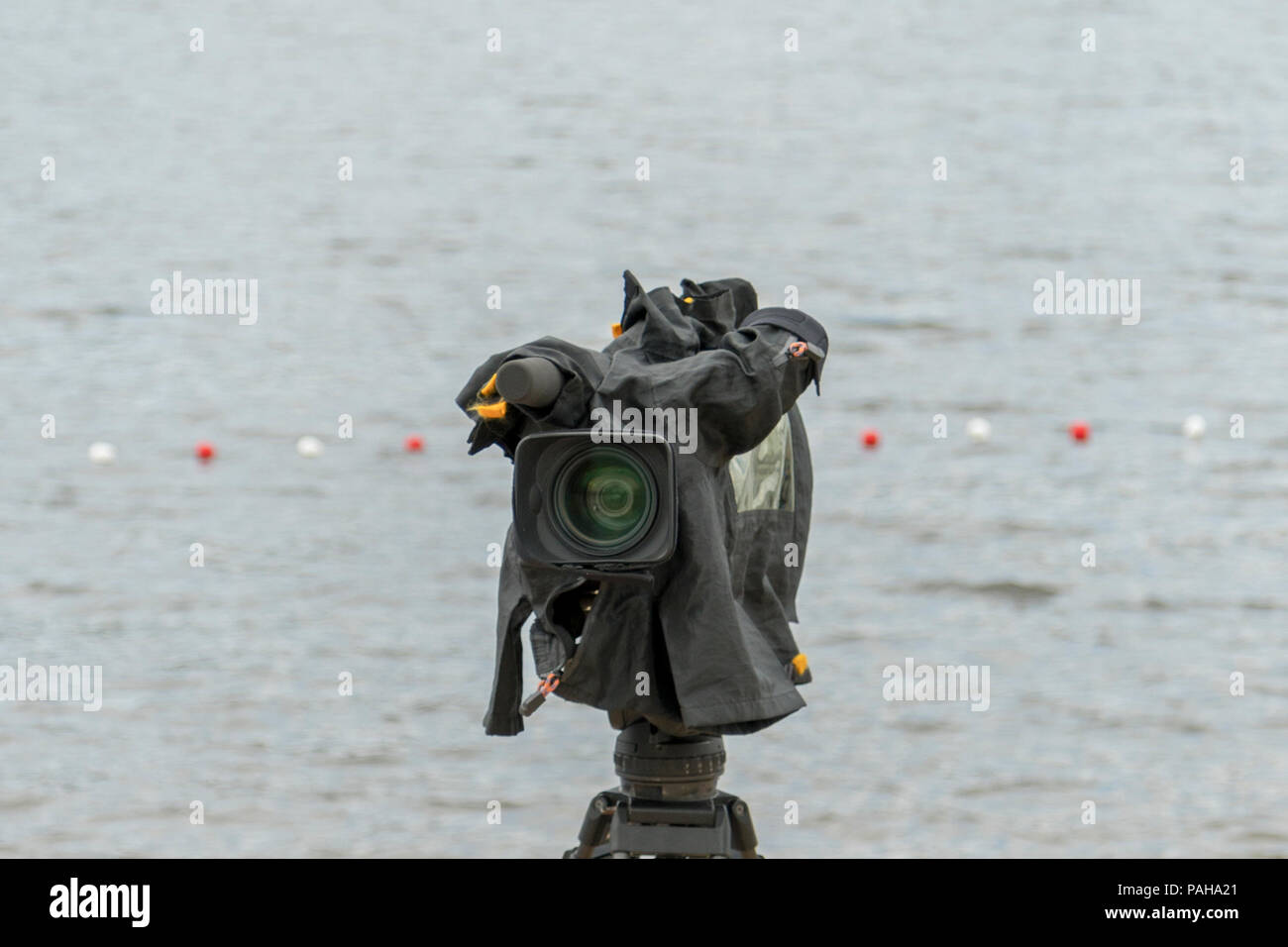 Camera crew beach hi-res stock photography and images - Alamy