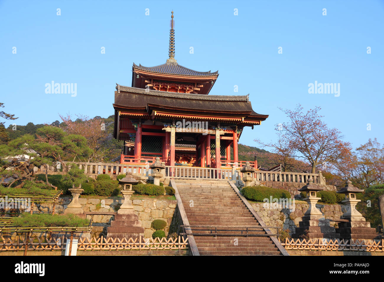 Kyoto, Japan - niomon (deva gate) at Kiyomizu-dera Temple. Buddhist zen ...
