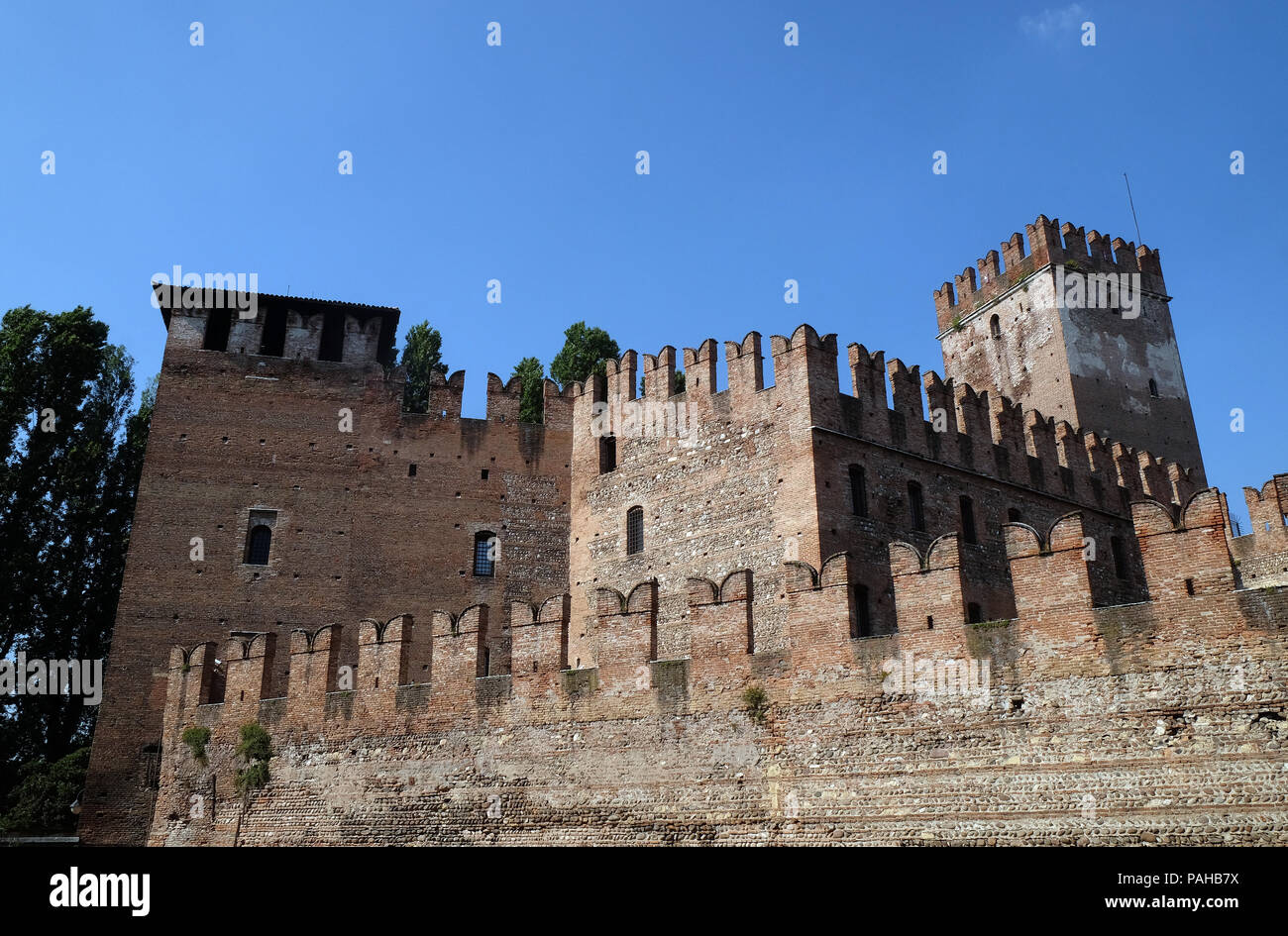 Verona italy castelvecchio castle hi-res stock photography and images ...