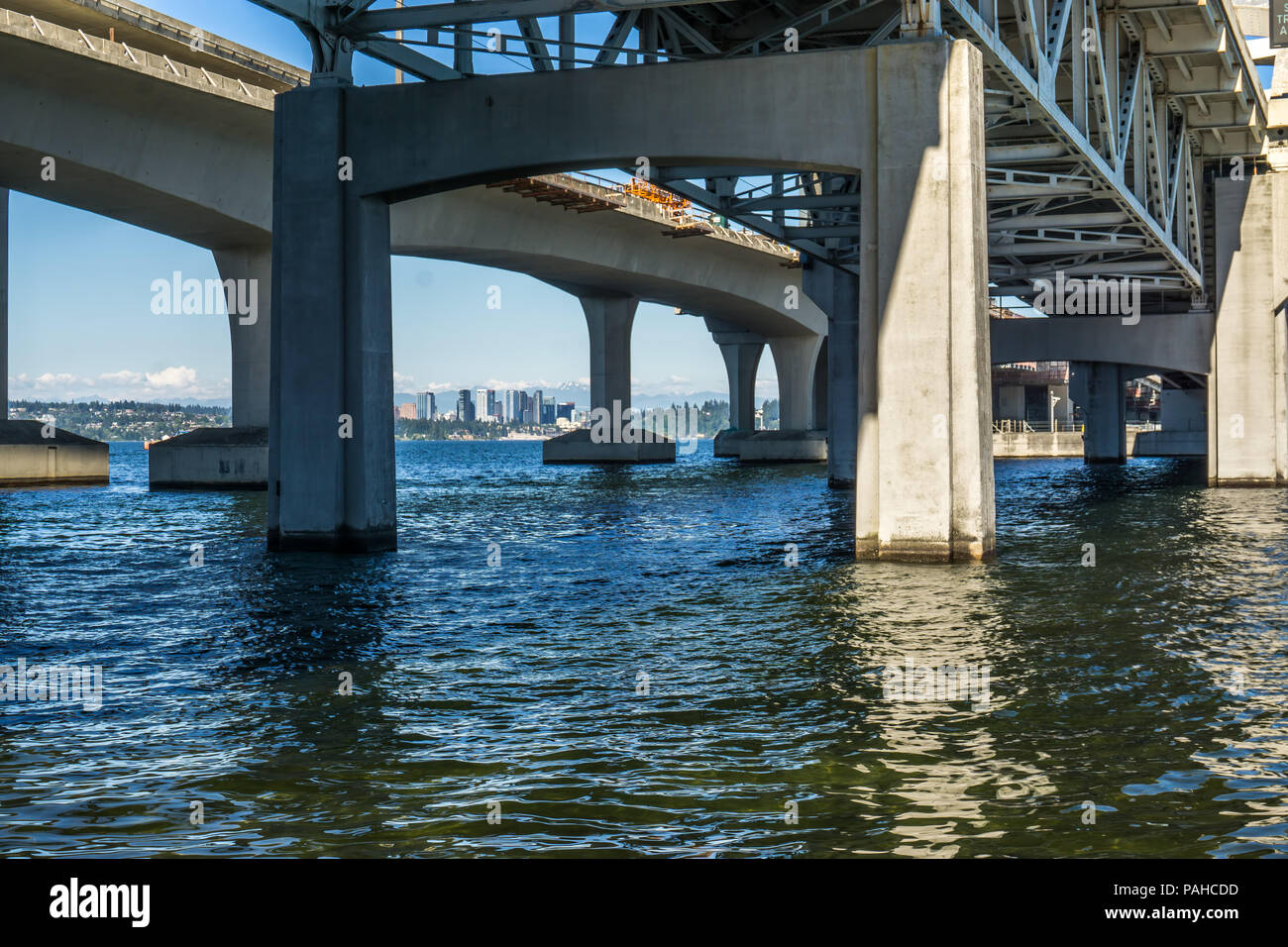A view of the highway I-90 bridge with Lake Washington below Stock ...