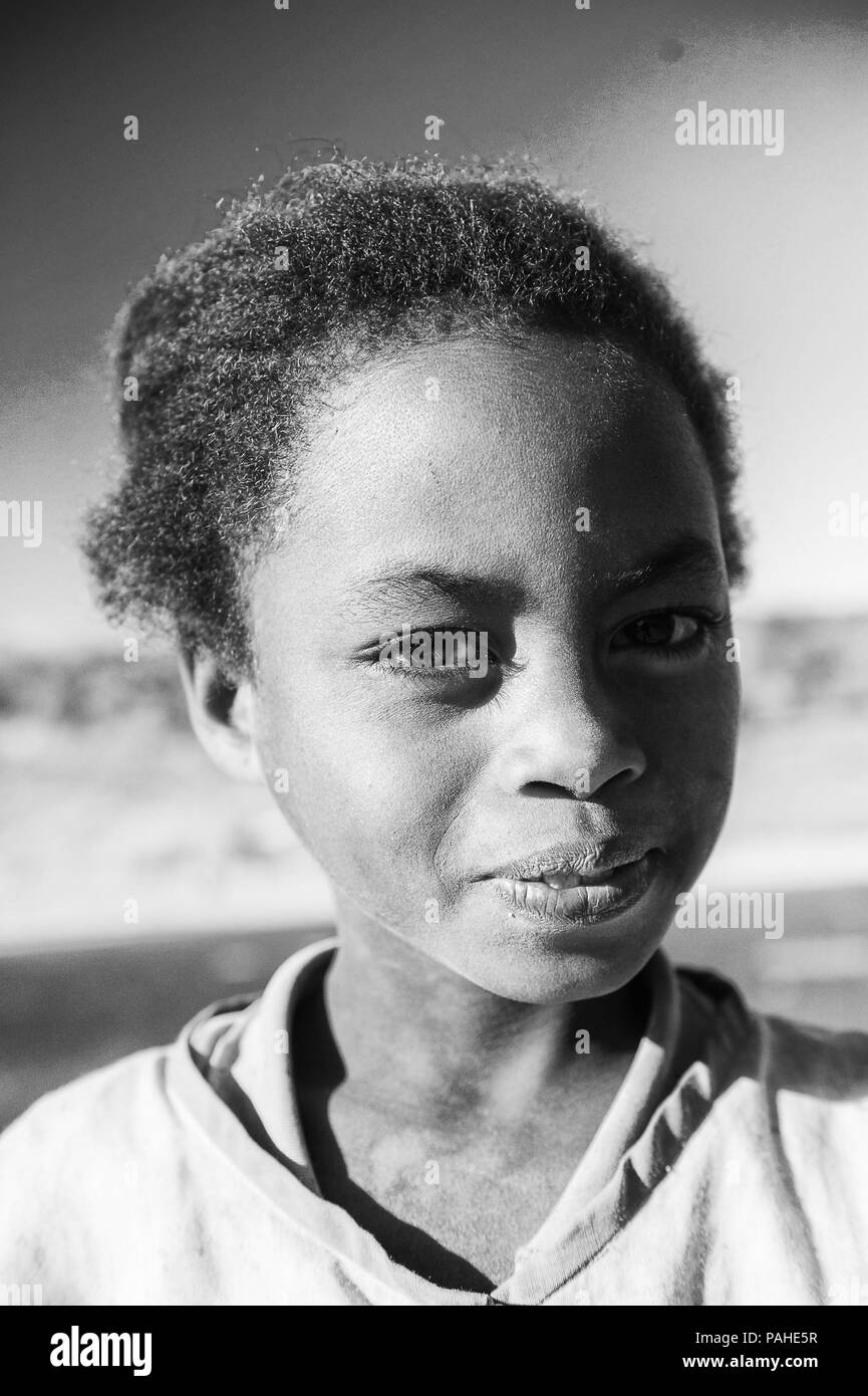 Children angolan smiling hi-res stock photography and images - Alamy