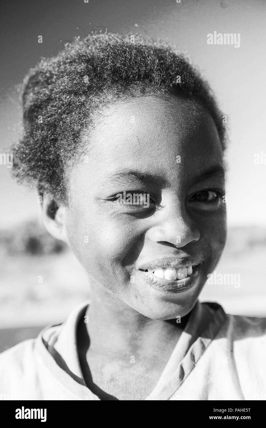 Children angolan smiling hi-res stock photography and images - Alamy