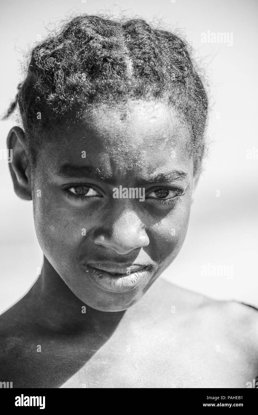 Africa angola angolan children Black and White Stock Photos & Images ...